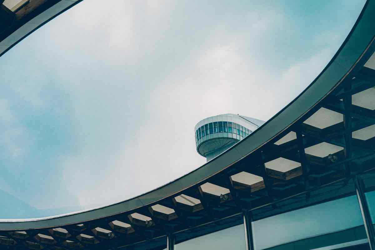 OPAMは大分県立美術館。